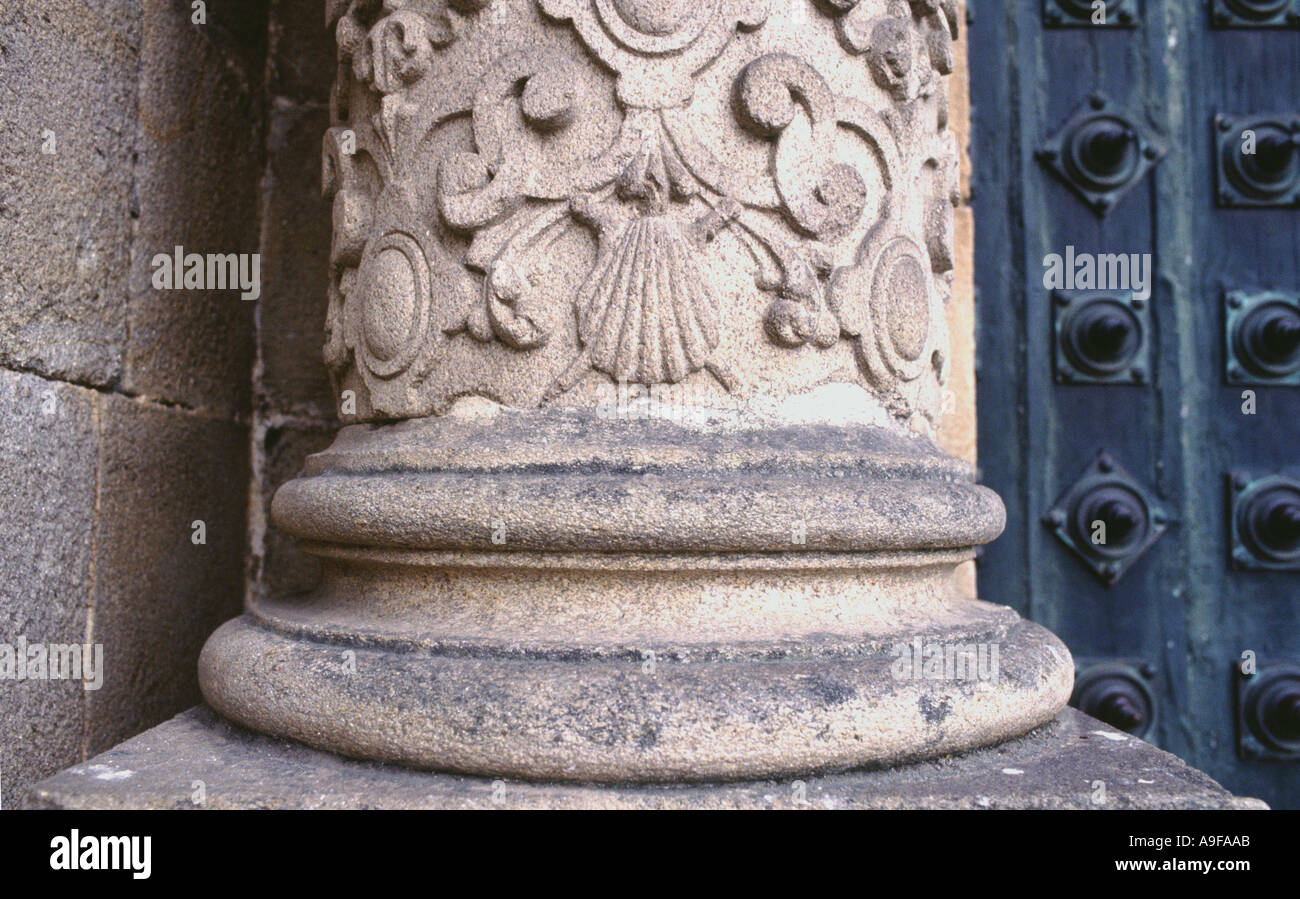 Column in Santiago de Compostela showing the St Jacob shell which is ...