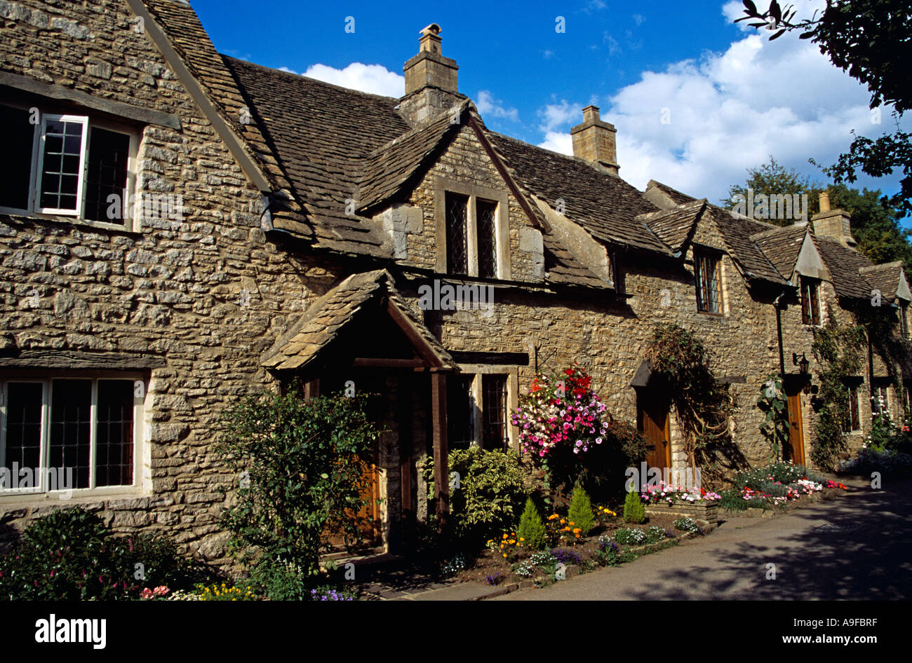 Coombe cottage hi-res stock photography and images - Alamy
