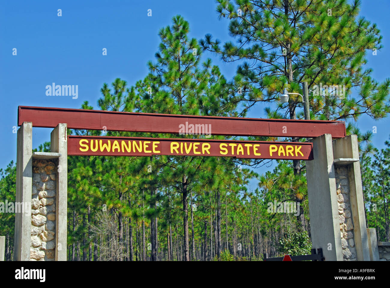 Suwannee River State Park Florida entrance sign nobody Stock Photo - Alamy