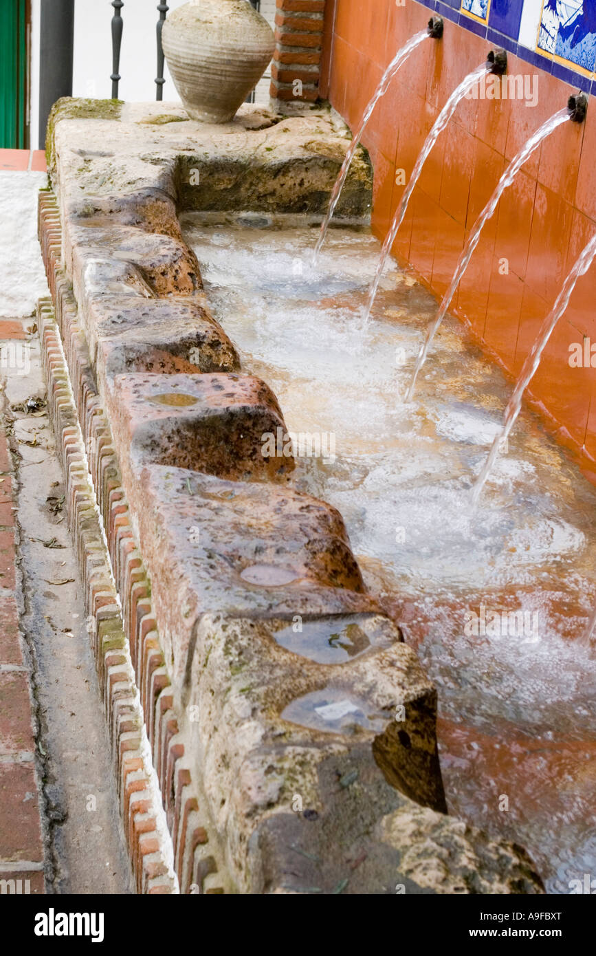 Moorish clothes hi-res stock photography and images - Alamy