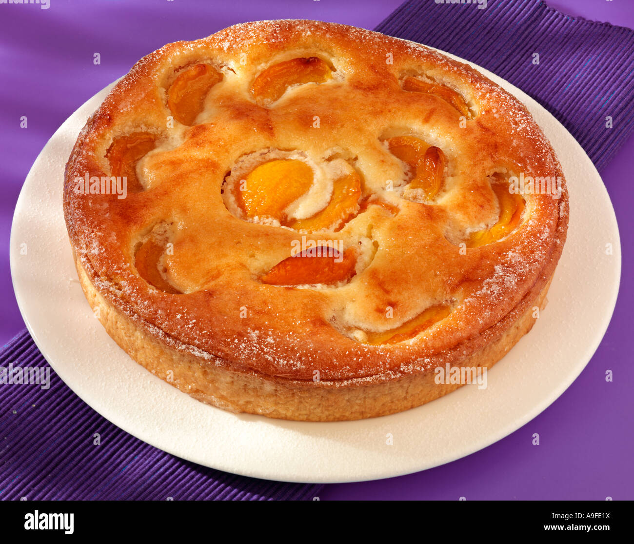 Apricot tart hi-res stock photography and images - Alamy