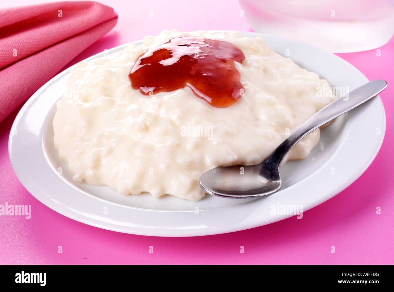 TRADITIONAL RICE PUDDING WITH JAM Stock Photo - Alamy