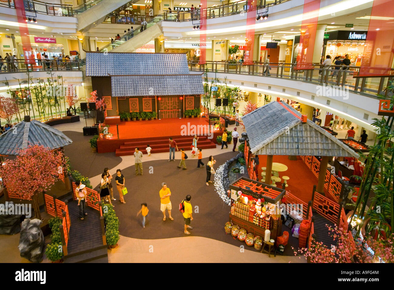 Chinese New Year celebrations in One Utama shopping centre Bandar Utama ...