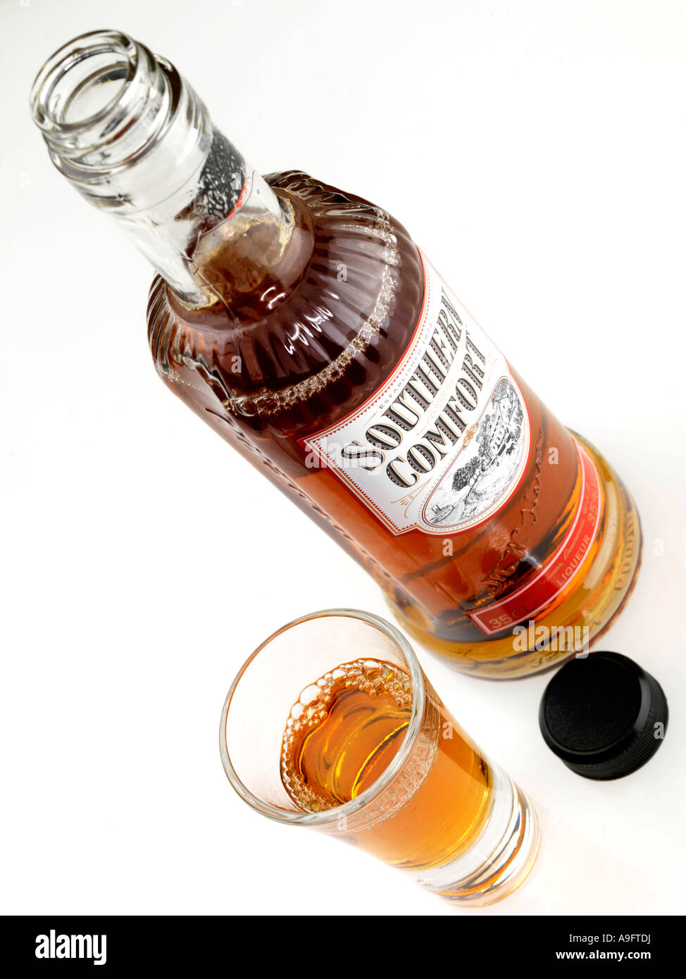 Southern comfort glass hi-res stock photography and images - Alamy