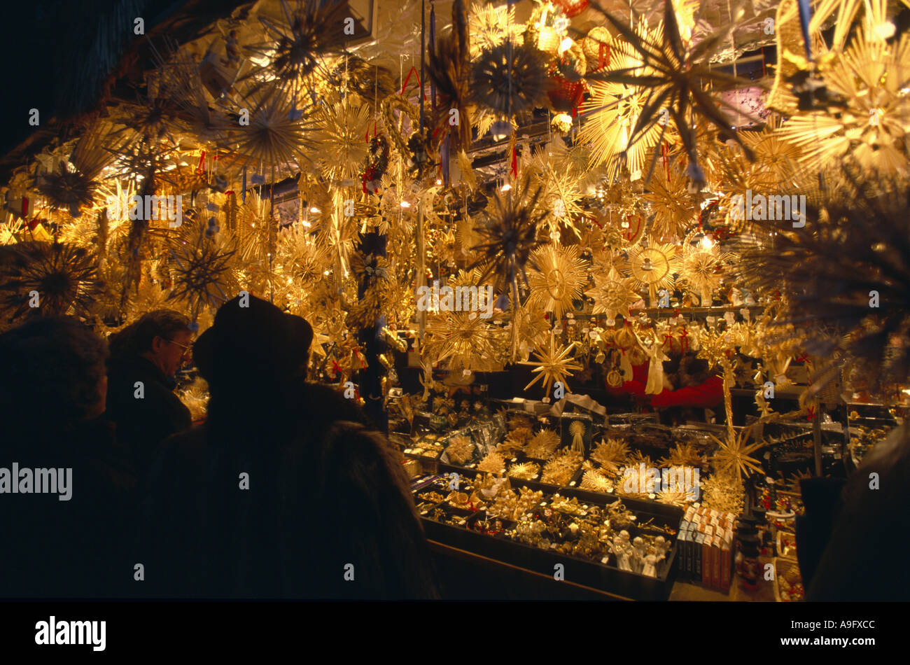 Munich Christmas market, view into a sales booth, Germany, Bavaria ...