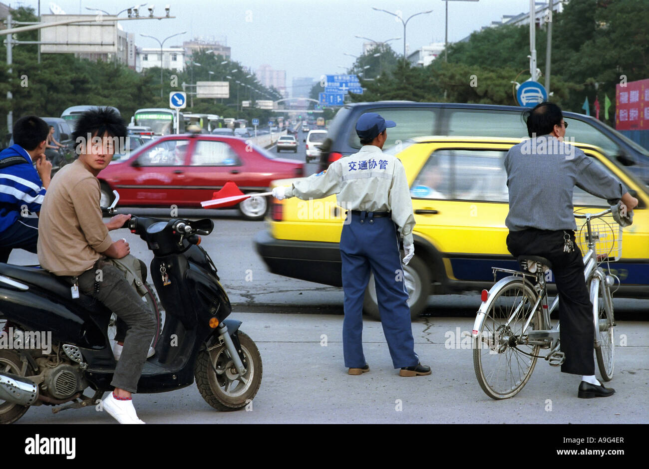Traffic policewoman china hi-res stock photography and images - Alamy