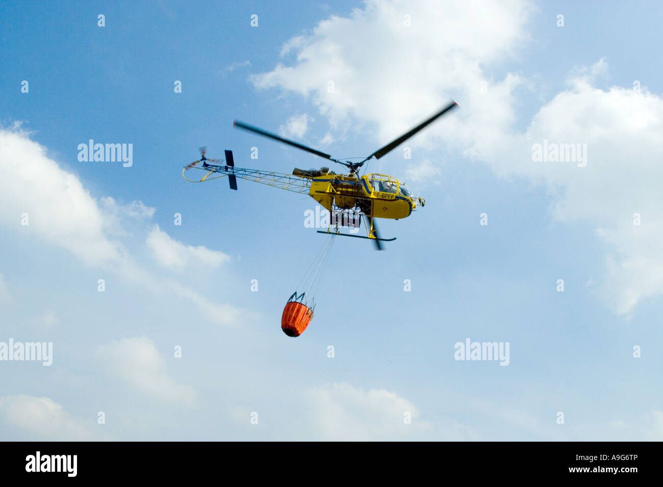 Helicopter water rescue overhead hi-res stock photography and images ...