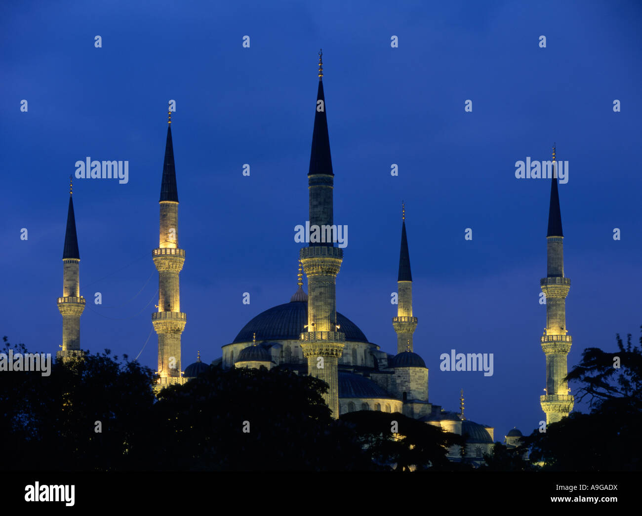 Blue Mosque at night, Istanbul, Turkey Stock Photo - Alamy