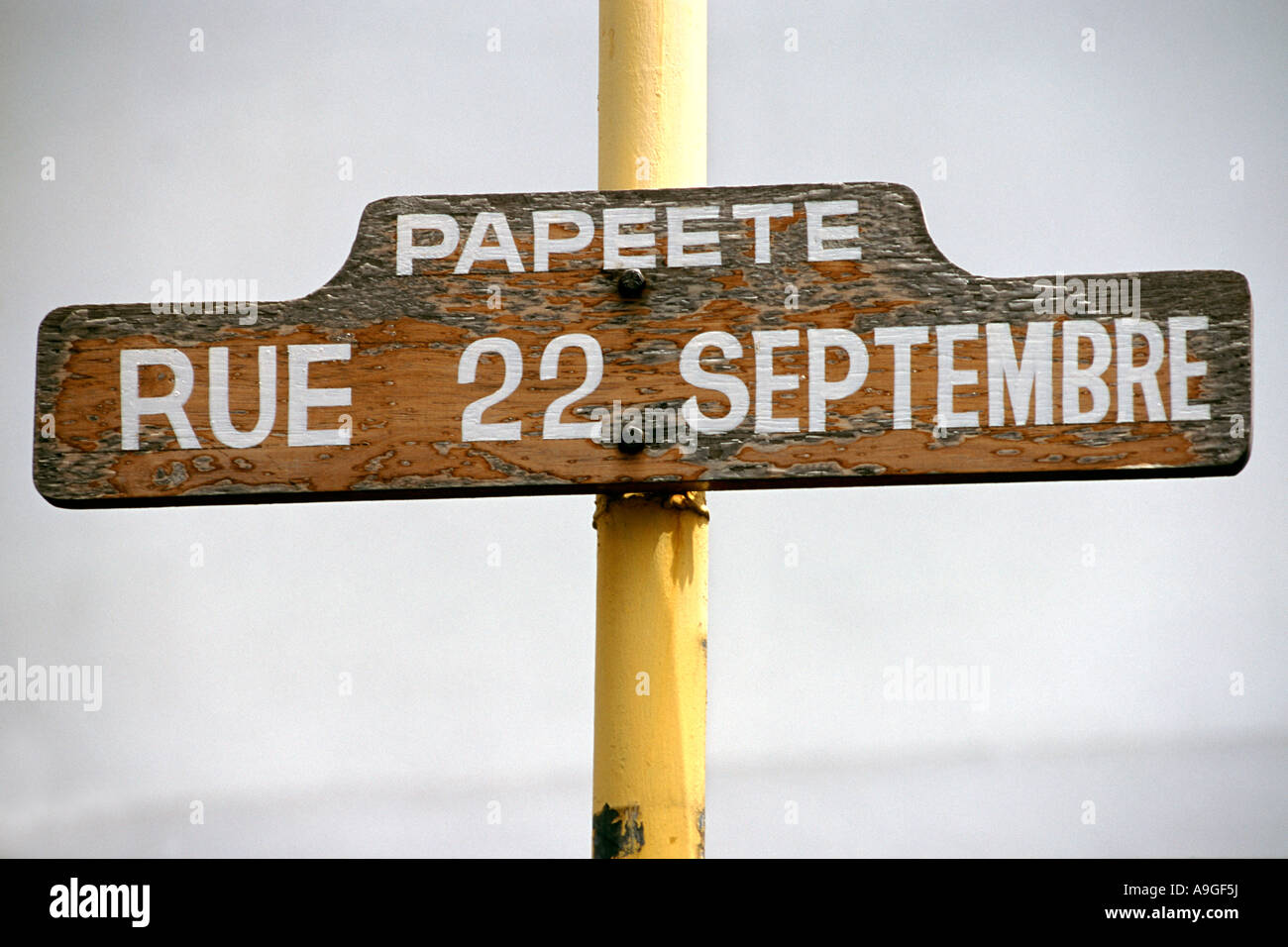 Tahiti road sign hi-res stock photography and images - Alamy