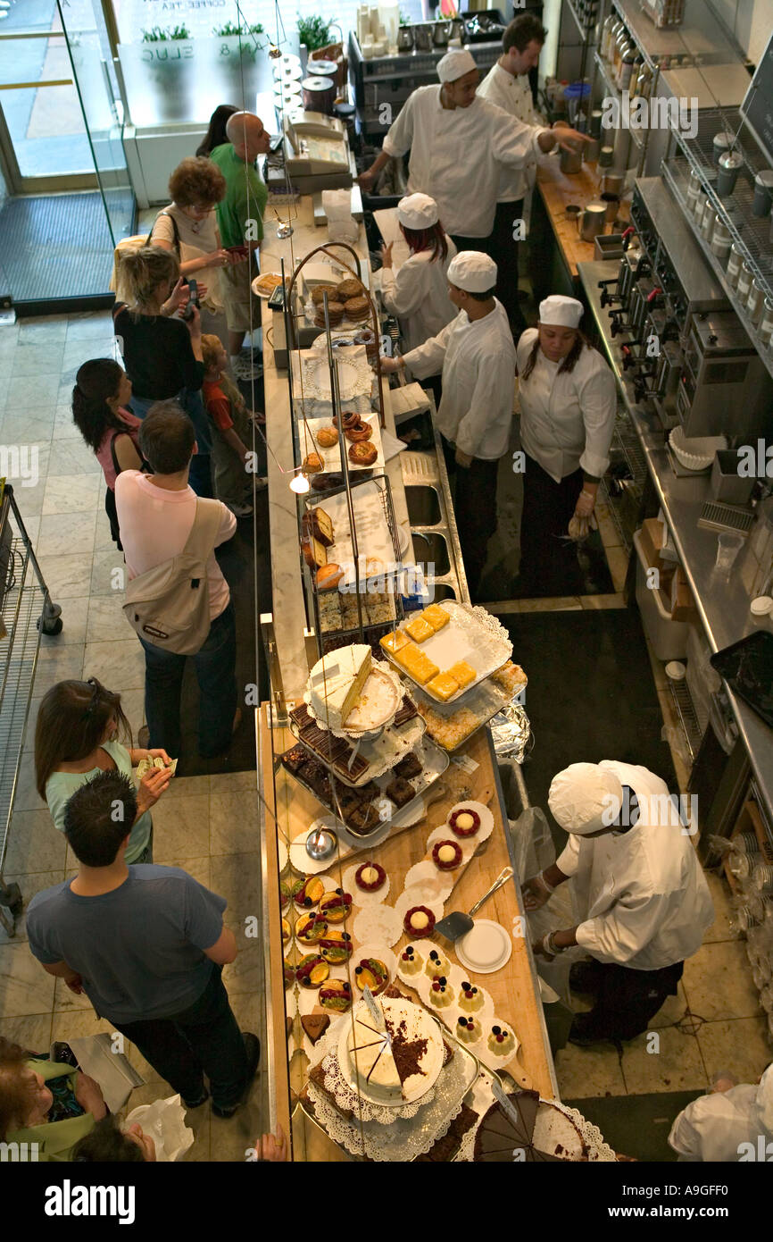 Dean and deluca cafe hi-res stock photography and images - Alamy