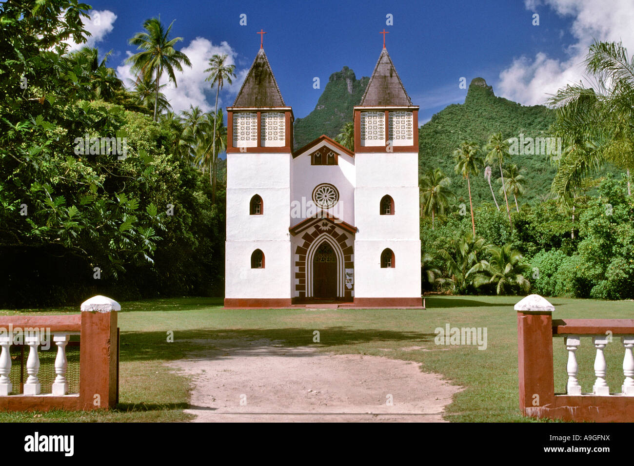 Church moorea french polynesia hi-res stock photography and images - Alamy