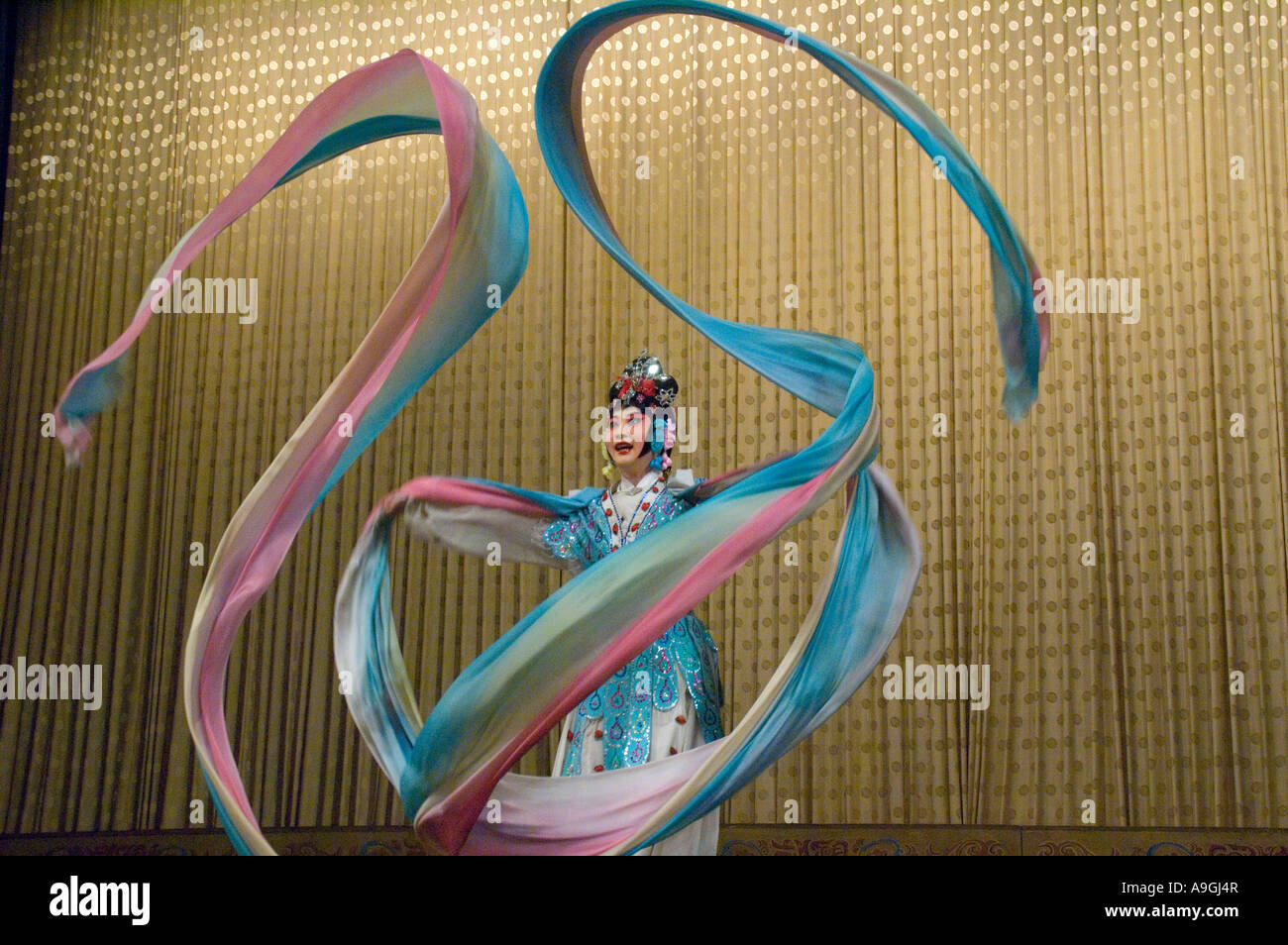 Colorful dancer in Beijing Opera on stage at the Liyuan Theater Stock ...