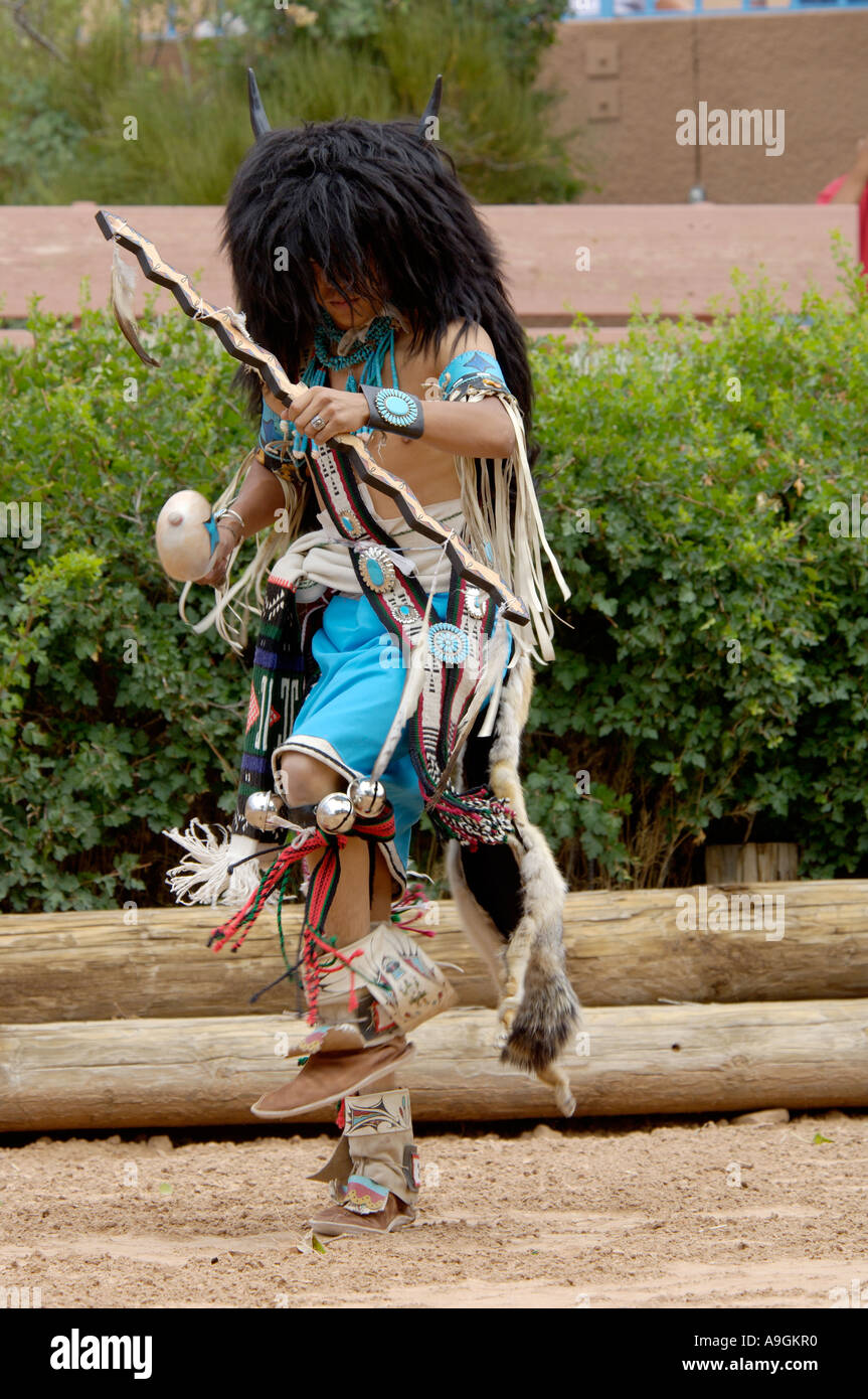 Indian ceremonial dance pueblo hi-res stock photography and images - Alamy