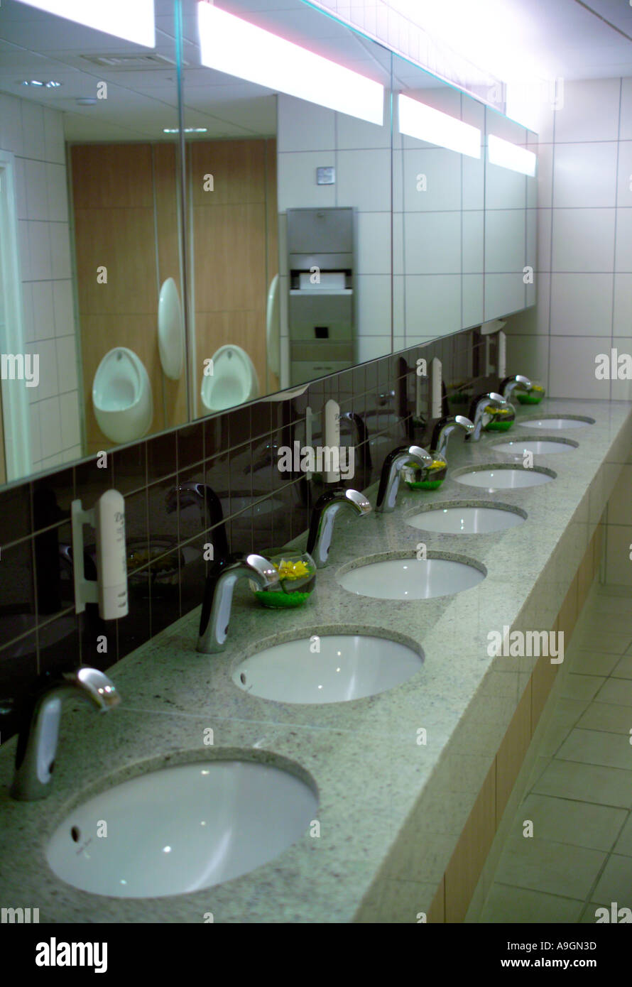 Mens washrooms hi-res stock photography and images - Alamy