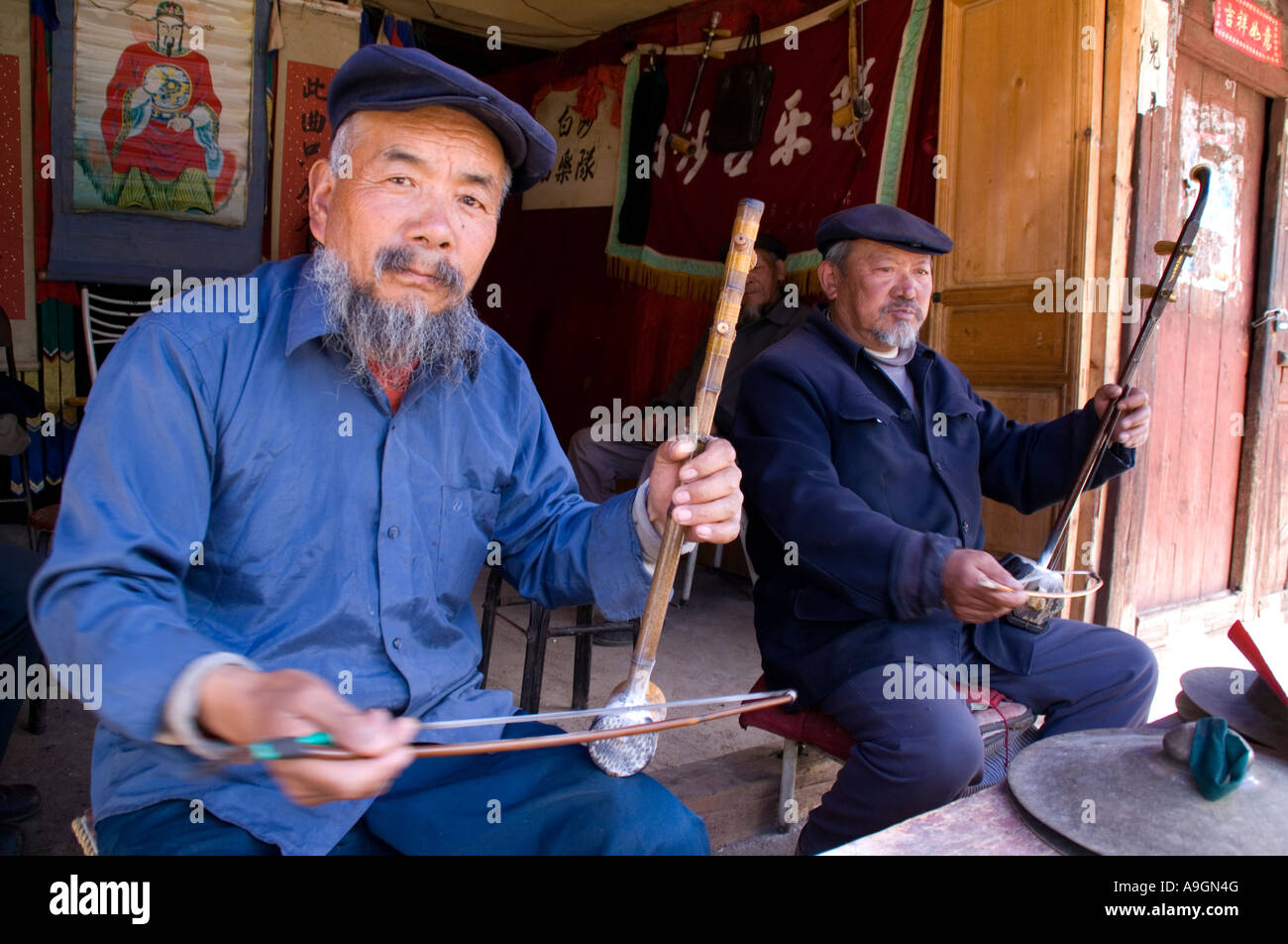 Erhu musicians in Baisha Village near Lijiang, Yunnan province, China ...