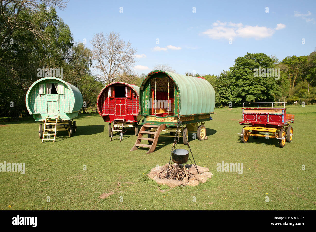 Gypsy caravans hi-res stock photography and images - Alamy