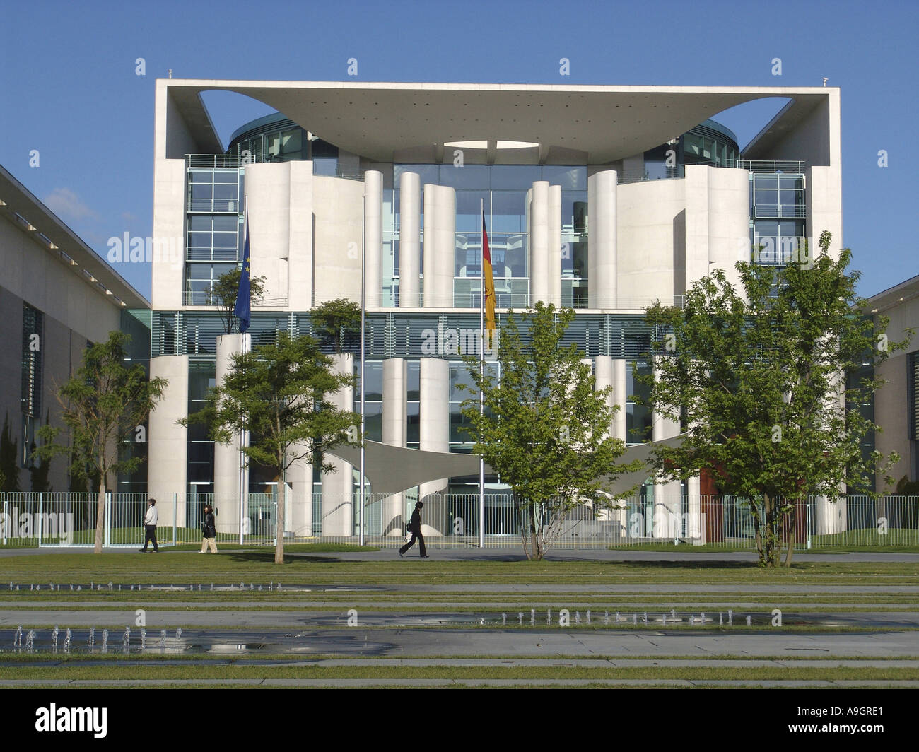 Federal Chancellery, Chancellor's office building, built by Axel ...
