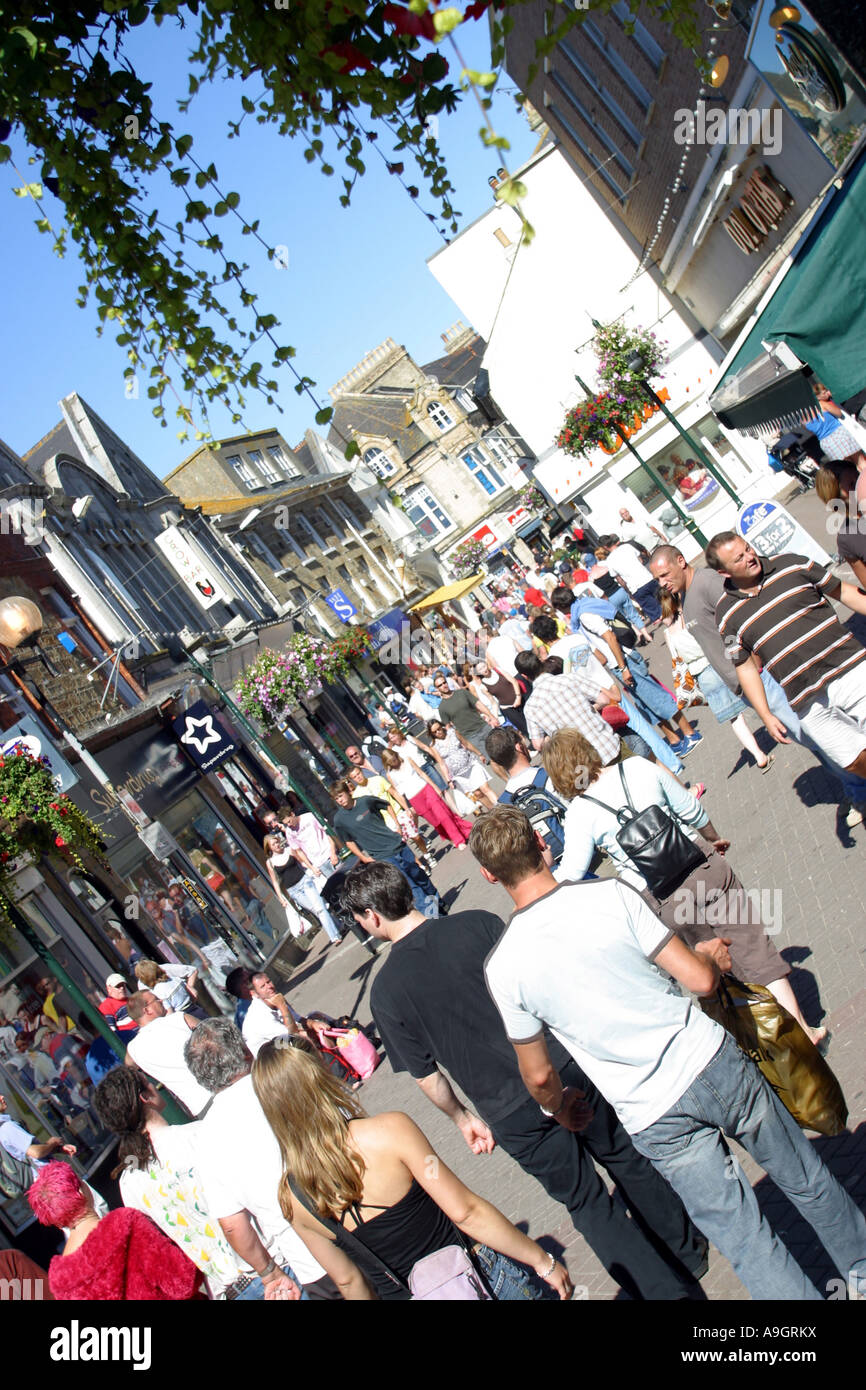 Newquay street hi-res stock photography and images - Alamy