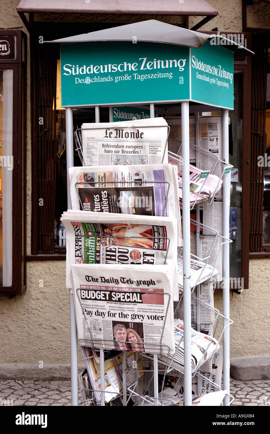 Newspaper agency hi-res stock photography and images - Alamy