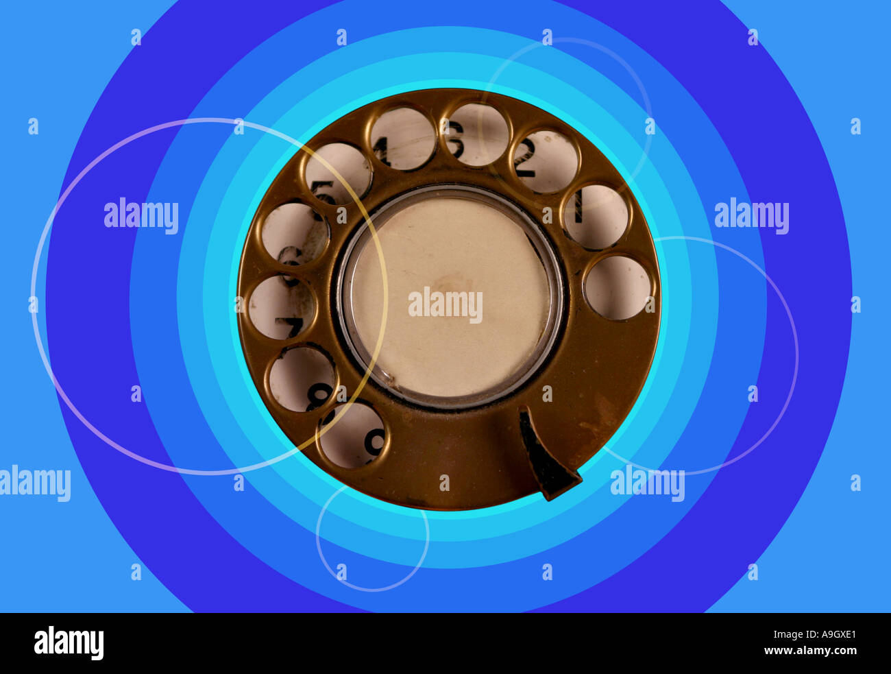 Retro style telephone hi-res stock photography and images - Alamy