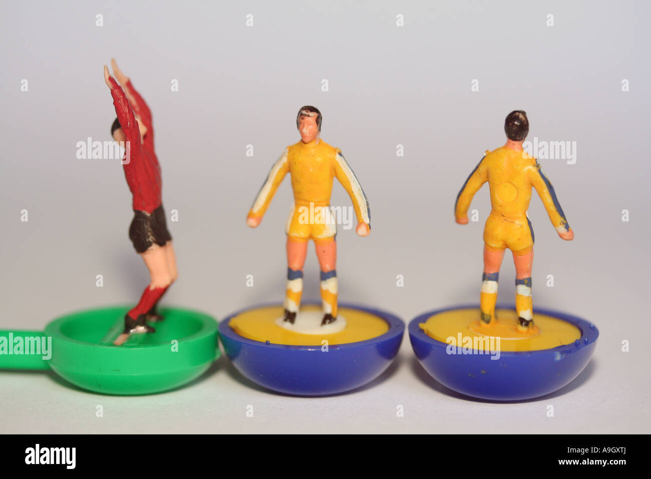 2 players and goalkeeper in line Subbuteo Leeds strip Replica Table ...