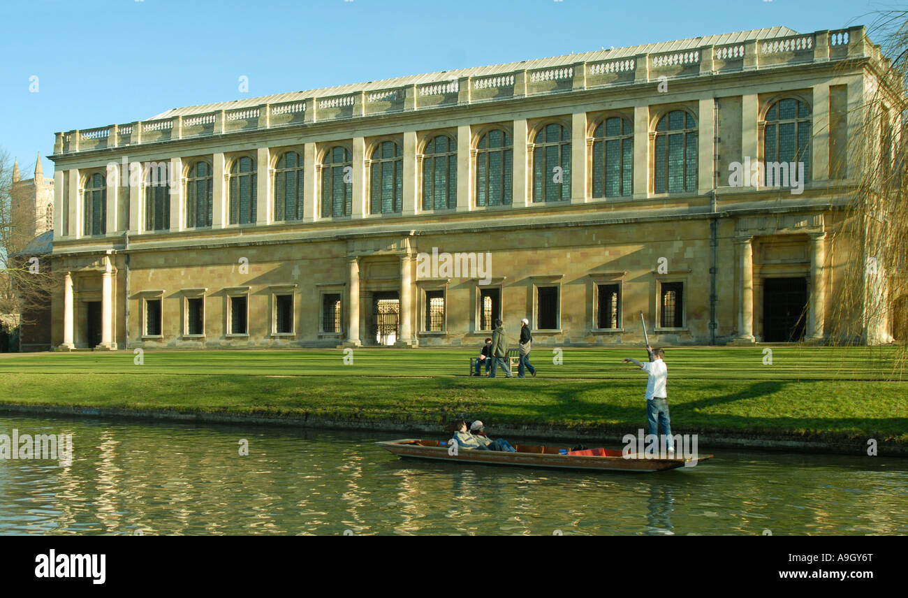 Punt on the River Cam passing the Wren Library of Trinity College ...