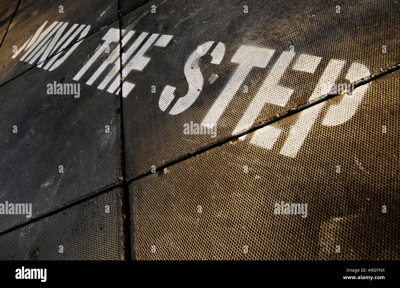 Mind the step sign hi-res stock photography and images - Alamy