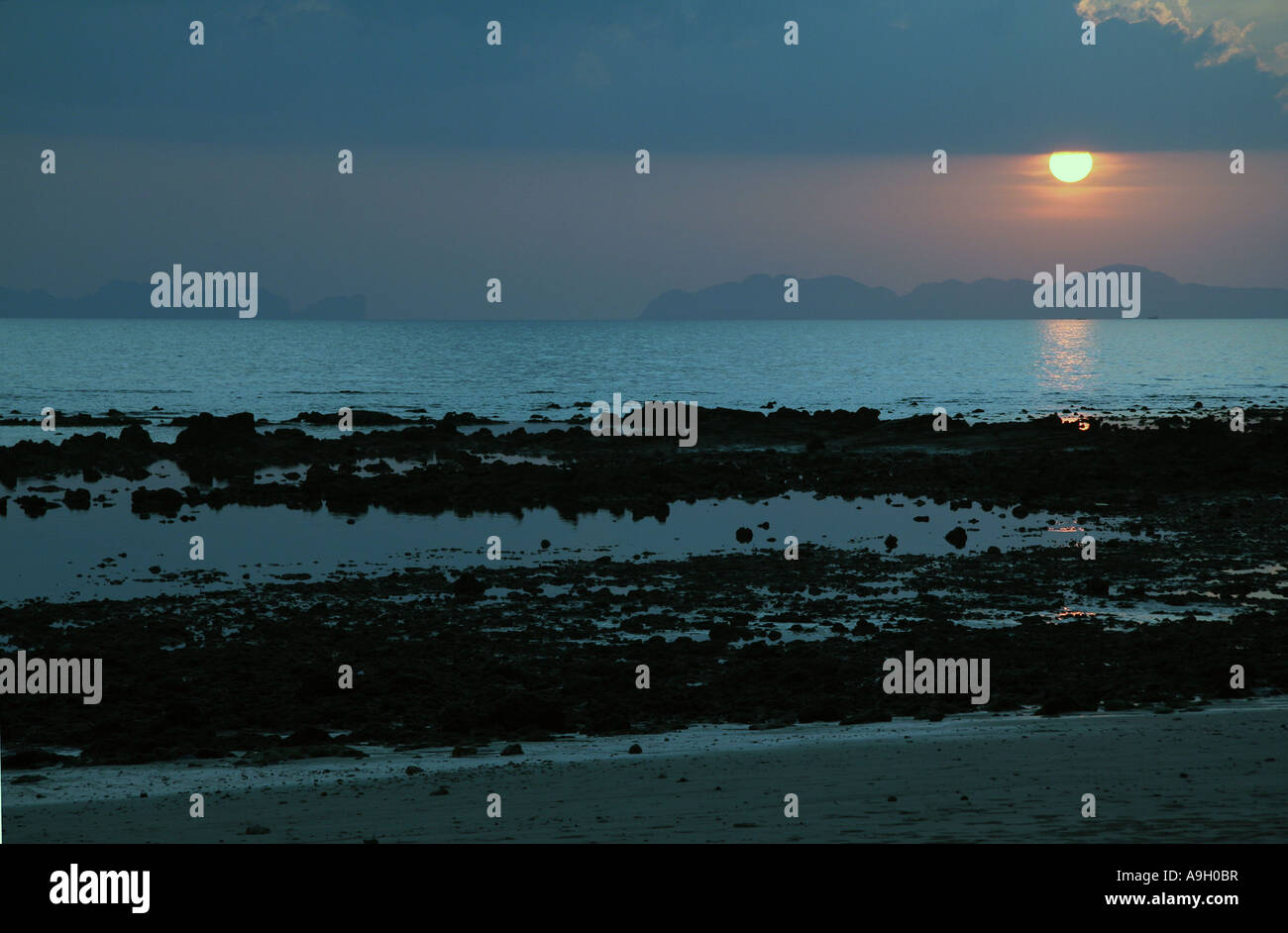 Koh jum andaman beach hi-res stock photography and images - Alamy