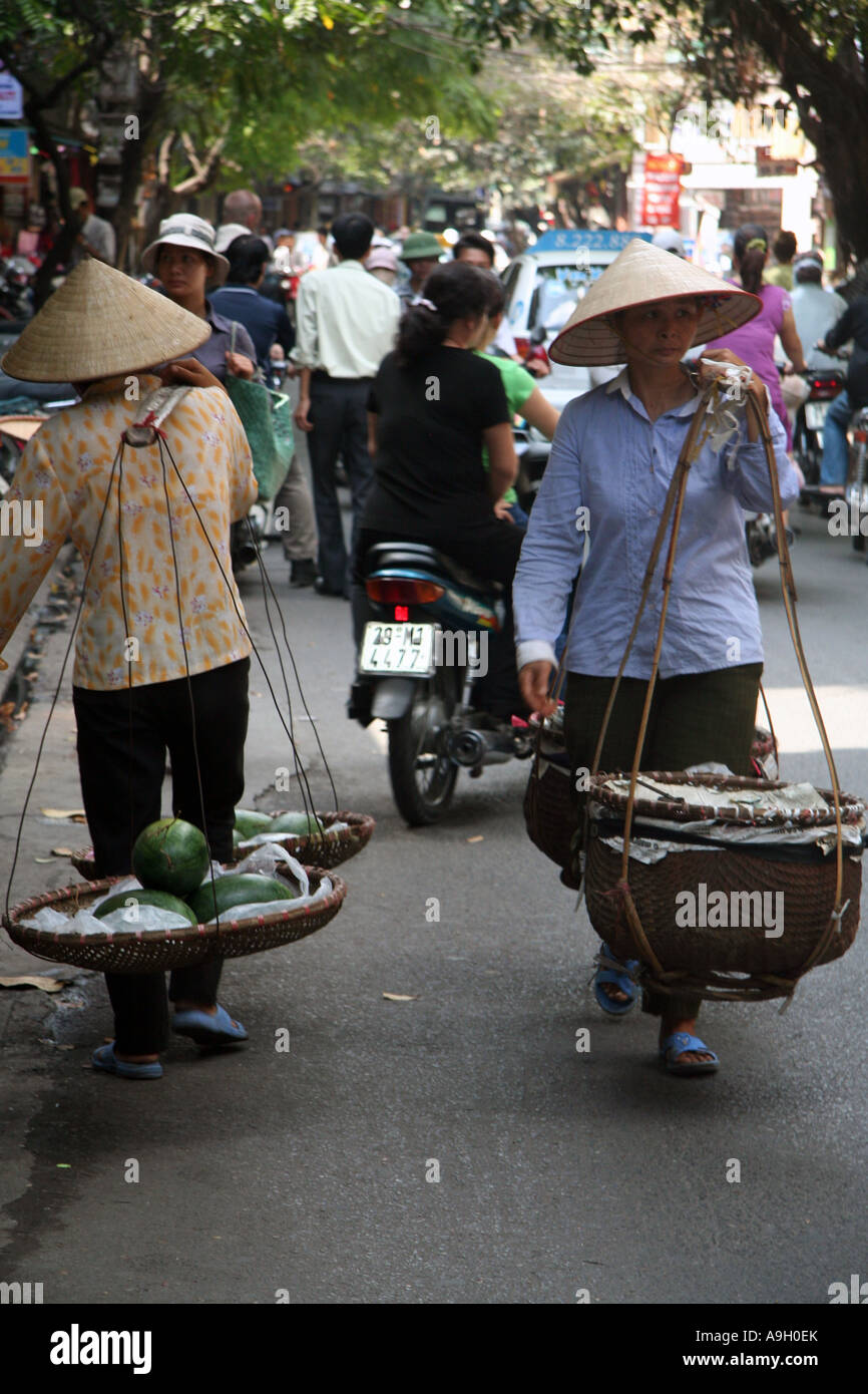 Vietnamese street hawkers hi-res stock photography and images - Alamy