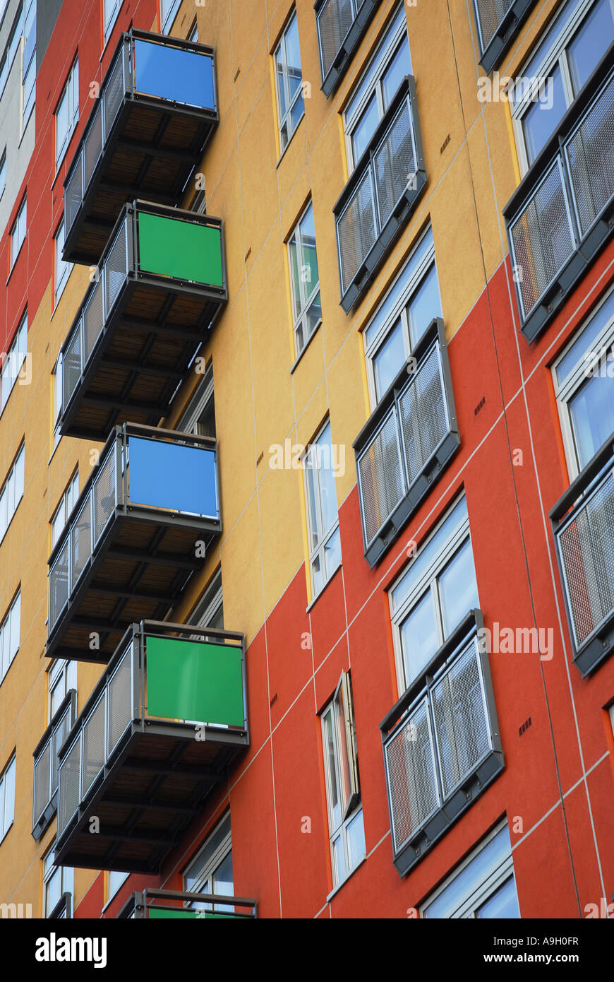 Block of flats balcony london hi-res stock photography and images - Alamy