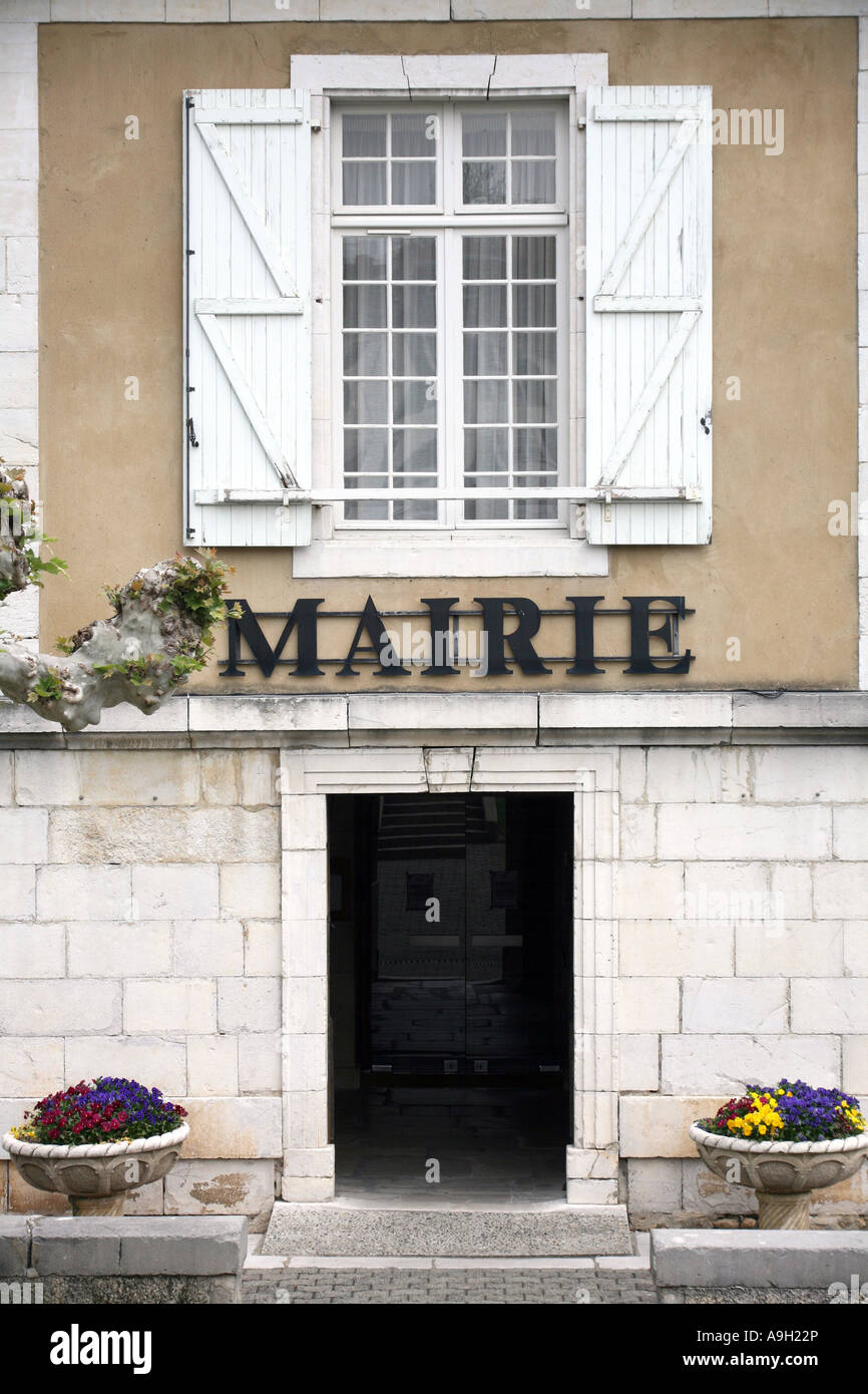 Mairie small town in france hi-res stock photography and images - Alamy
