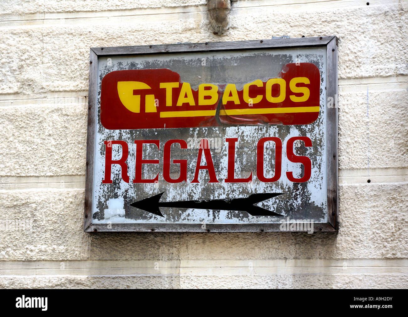 Spanish tobacco shop hi-res stock photography and images - Alamy