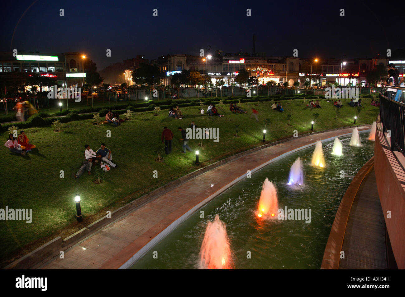 Connaught place night delhi hi-res stock photography and images - Alamy