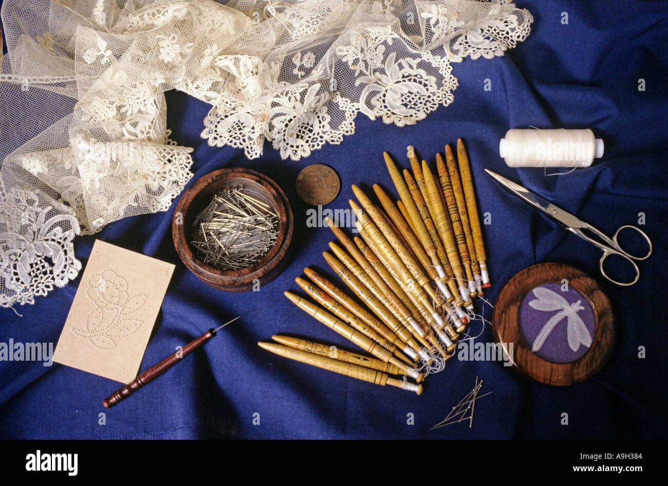 Lace makers hi-res stock photography and images - Alamy