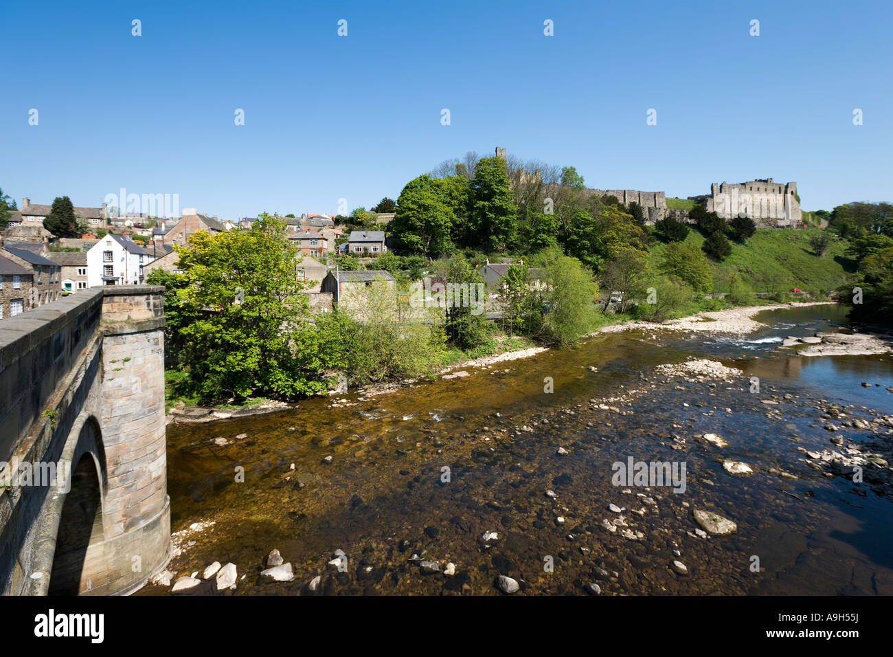 Richmond Castle and River Swale, Richmond, Yorkshire Dales, North ...