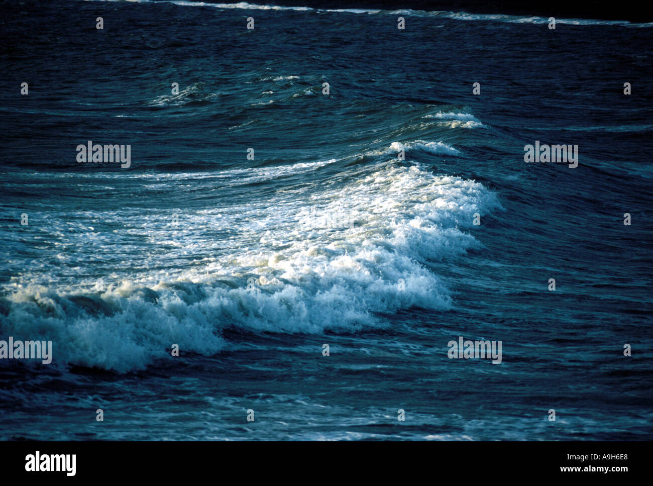 Rough sea waves hi-res stock photography and images - Alamy