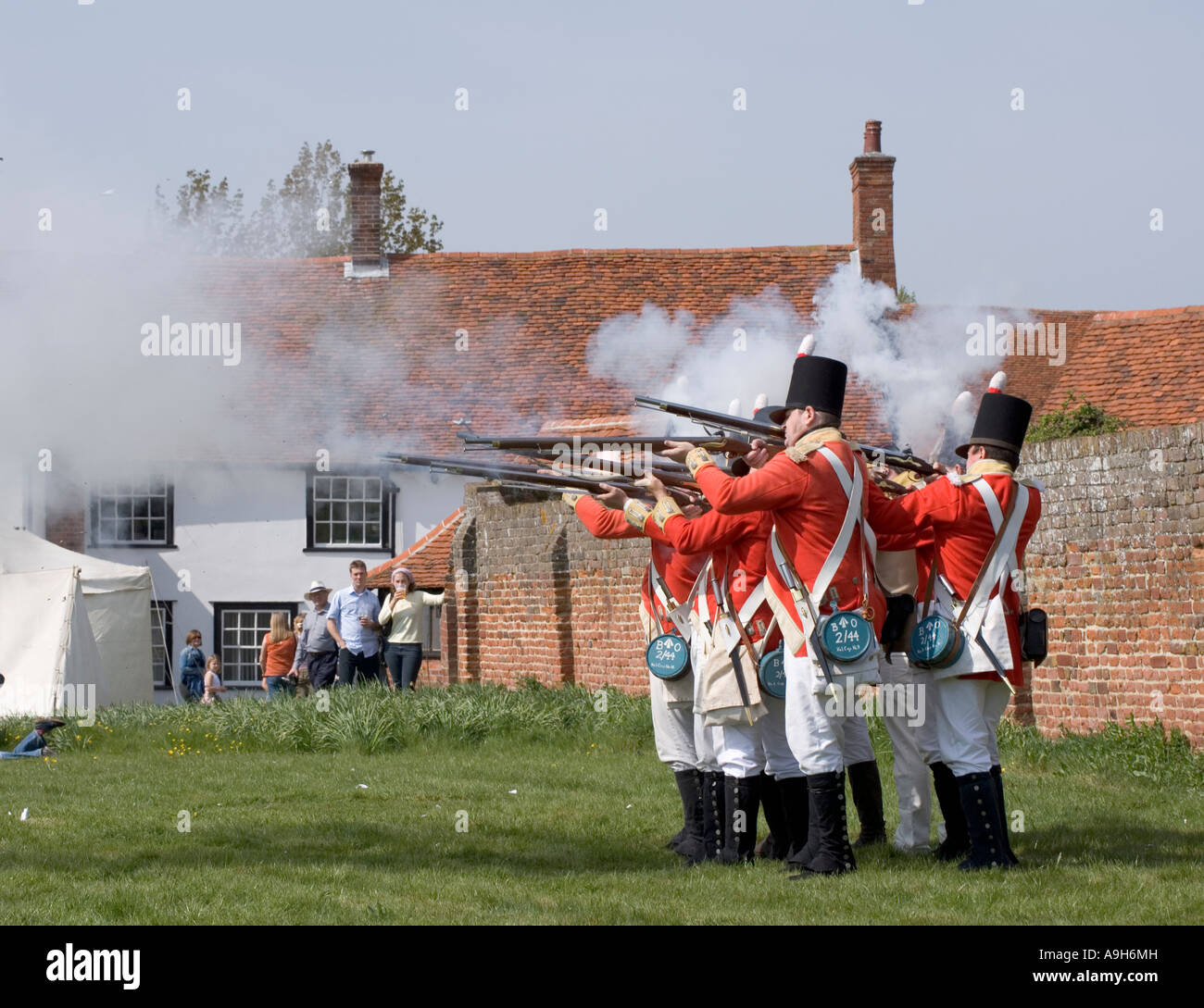 Victorian soldier fight hi-res stock photography and images - Alamy