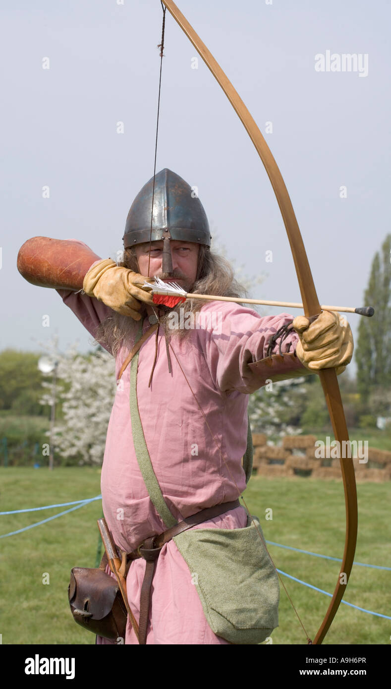 Medieval archer hi-res stock photography and images - Alamy