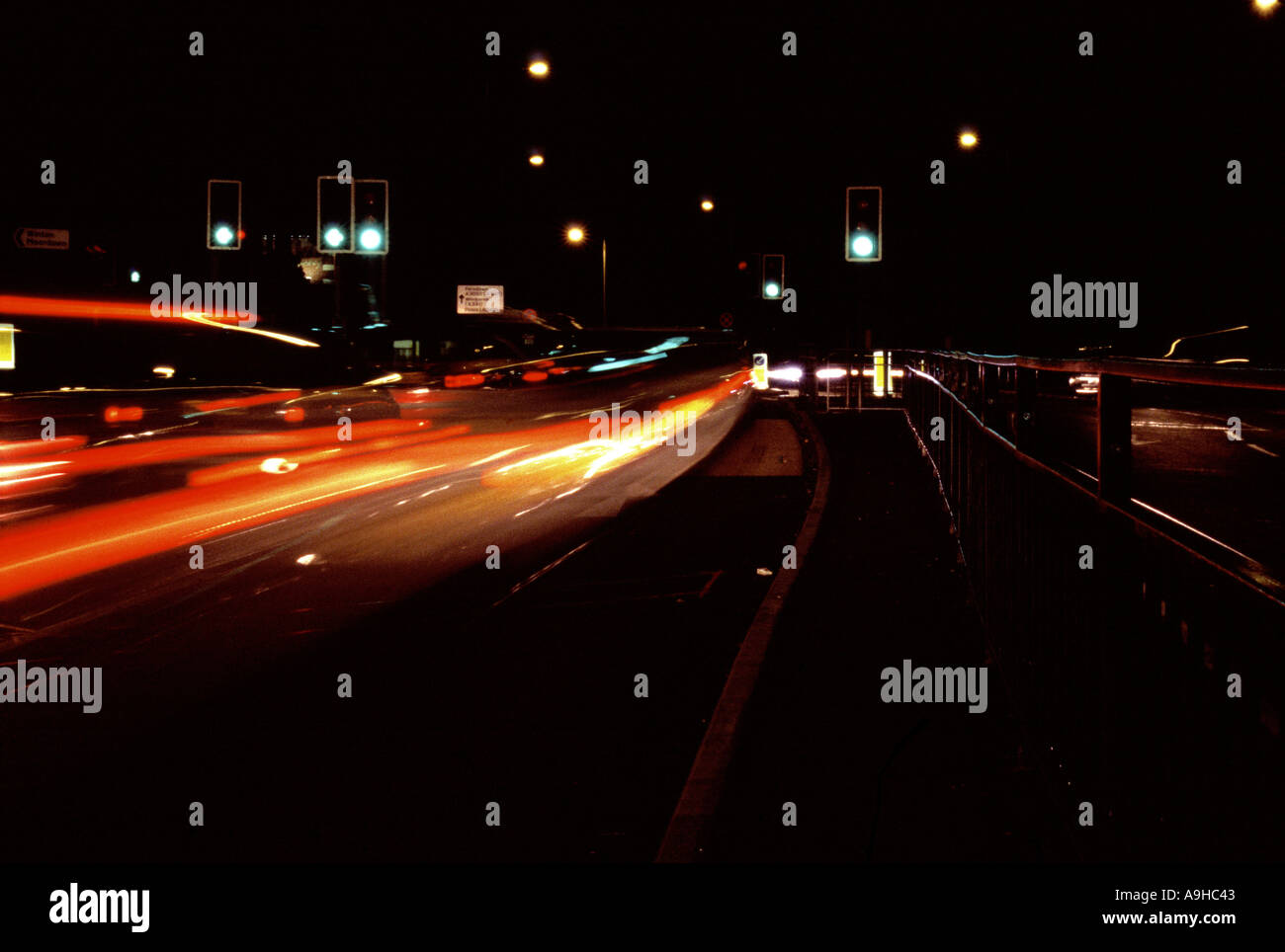 Cars trafficlights hi-res stock photography and images - Alamy