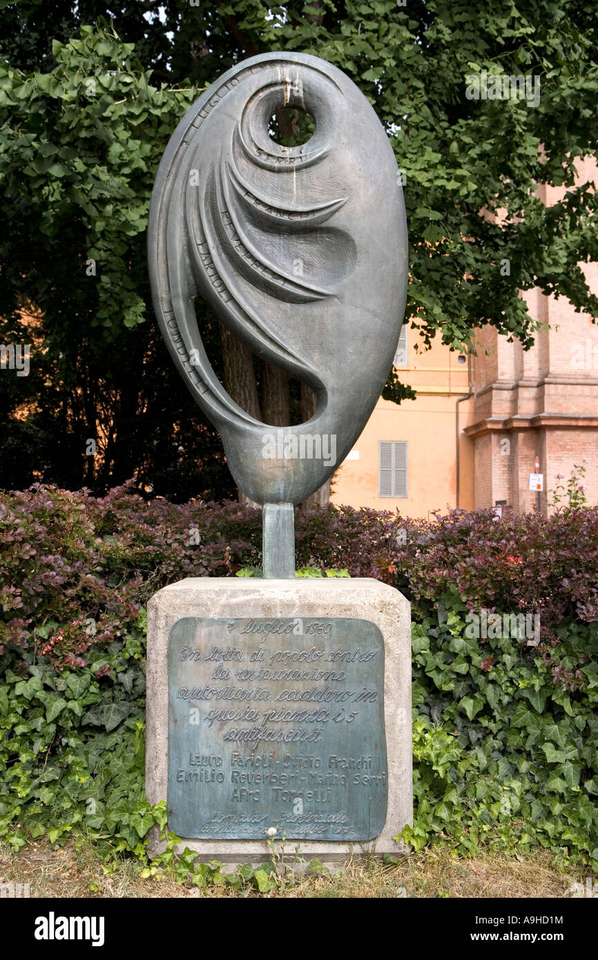 Anit fascist modern art sculpture Reggio nell Emilia Emilia Romagna ...