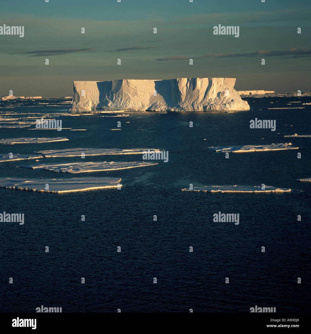 Russian station antarctica hi-res stock photography and images - Alamy