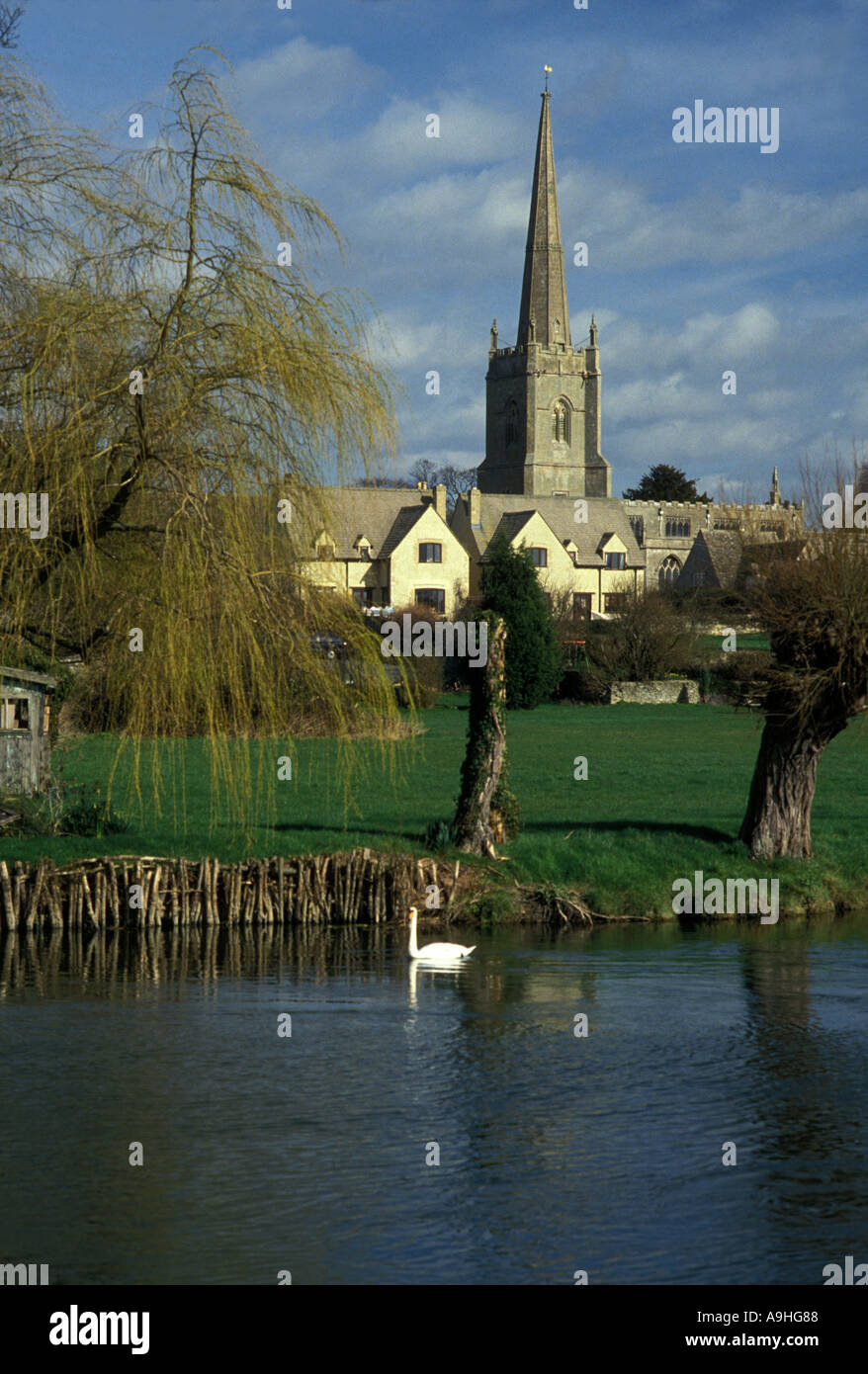 River Thames and St Lawrence church at Lechlade Glos England Stock ...
