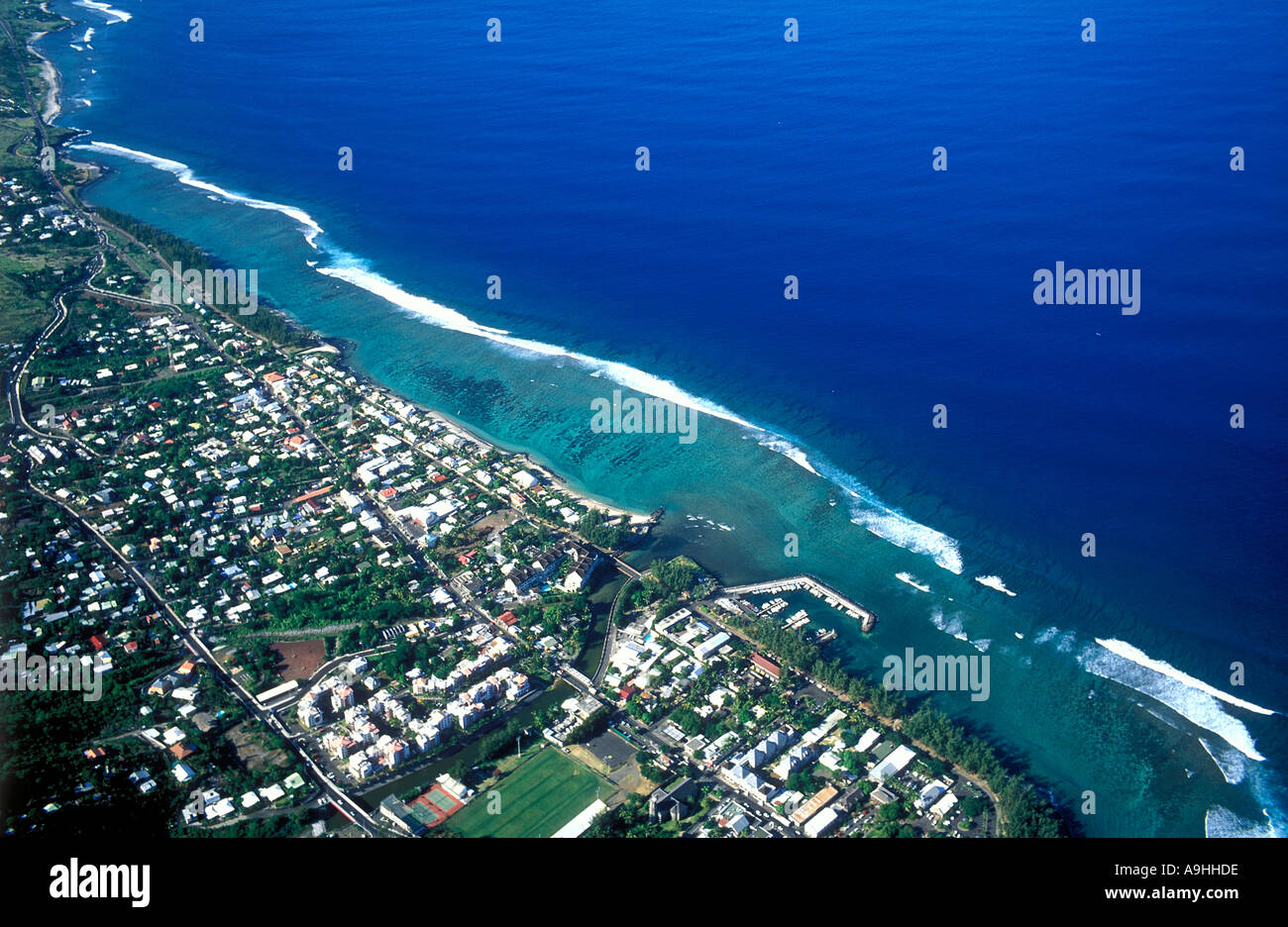 Ariel view indian ocean hi-res stock photography and images - Alamy