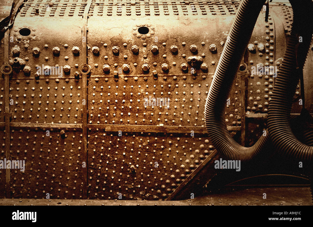 Riveted metal panels hi-res stock photography and images - Alamy