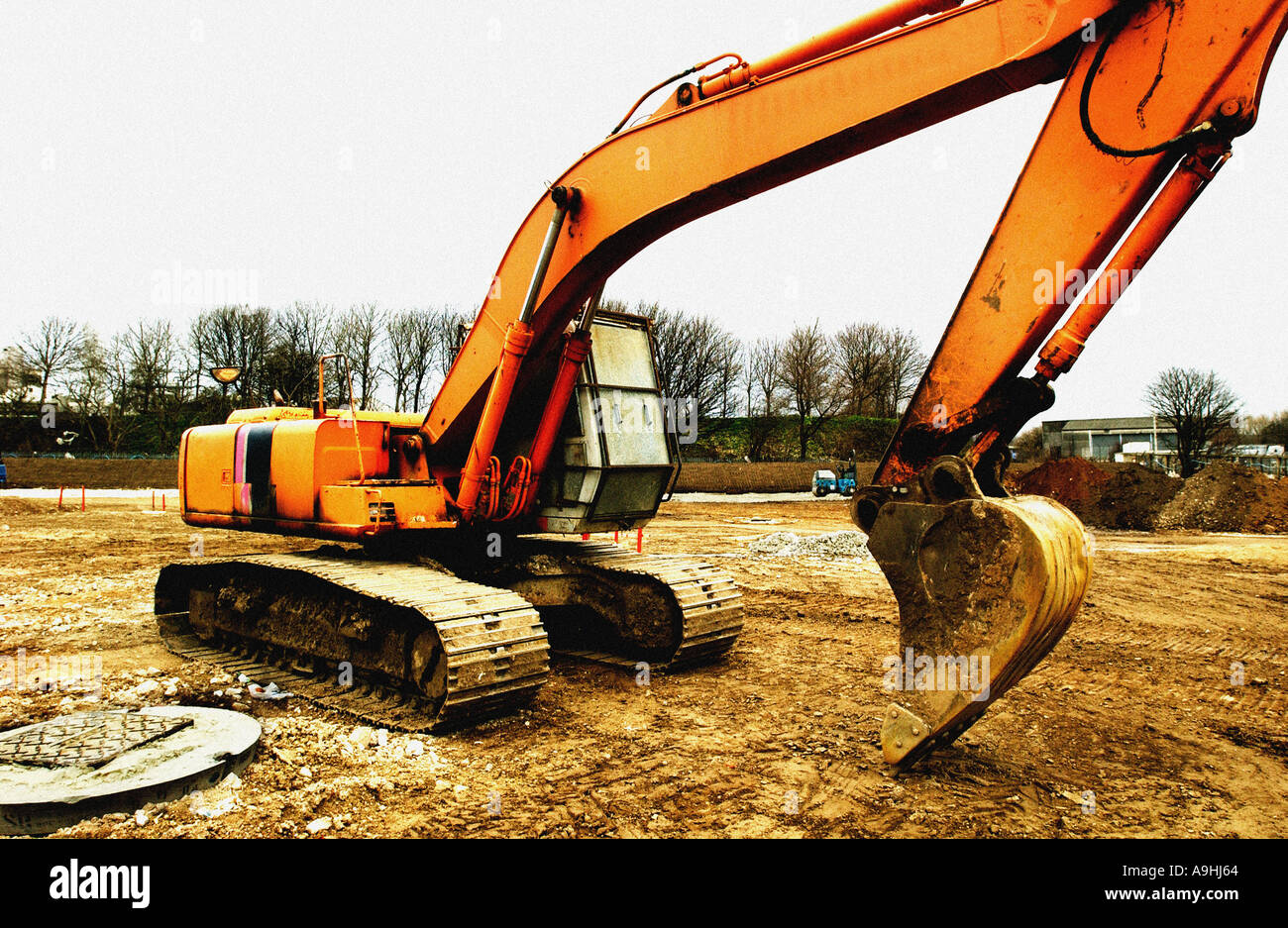 Side view excavator hi-res stock photography and images - Alamy