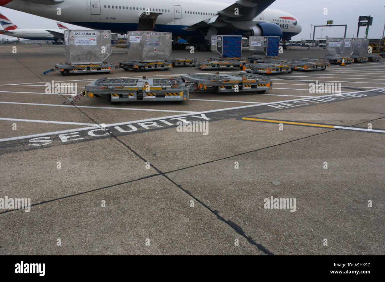 British Airways Boeing 747 aircraft being loaded with cargo at London ...