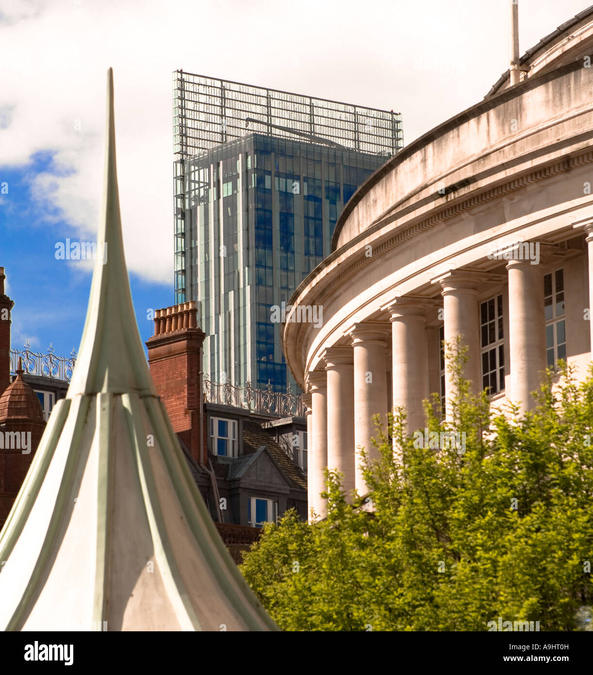 A shot of many contrasts showing the public library on the right (contd ...