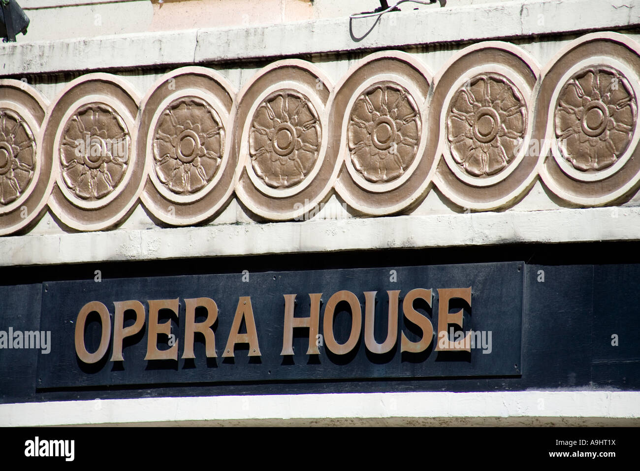 Opera house manchester england uk hi-res stock photography and images ...