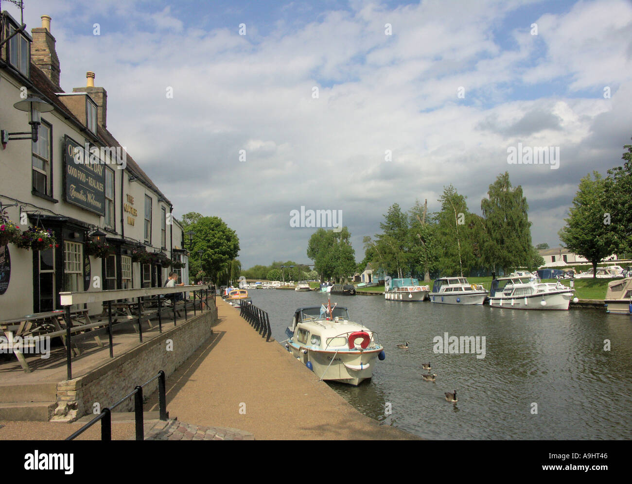 Waterside ely hi-res stock photography and images - Alamy