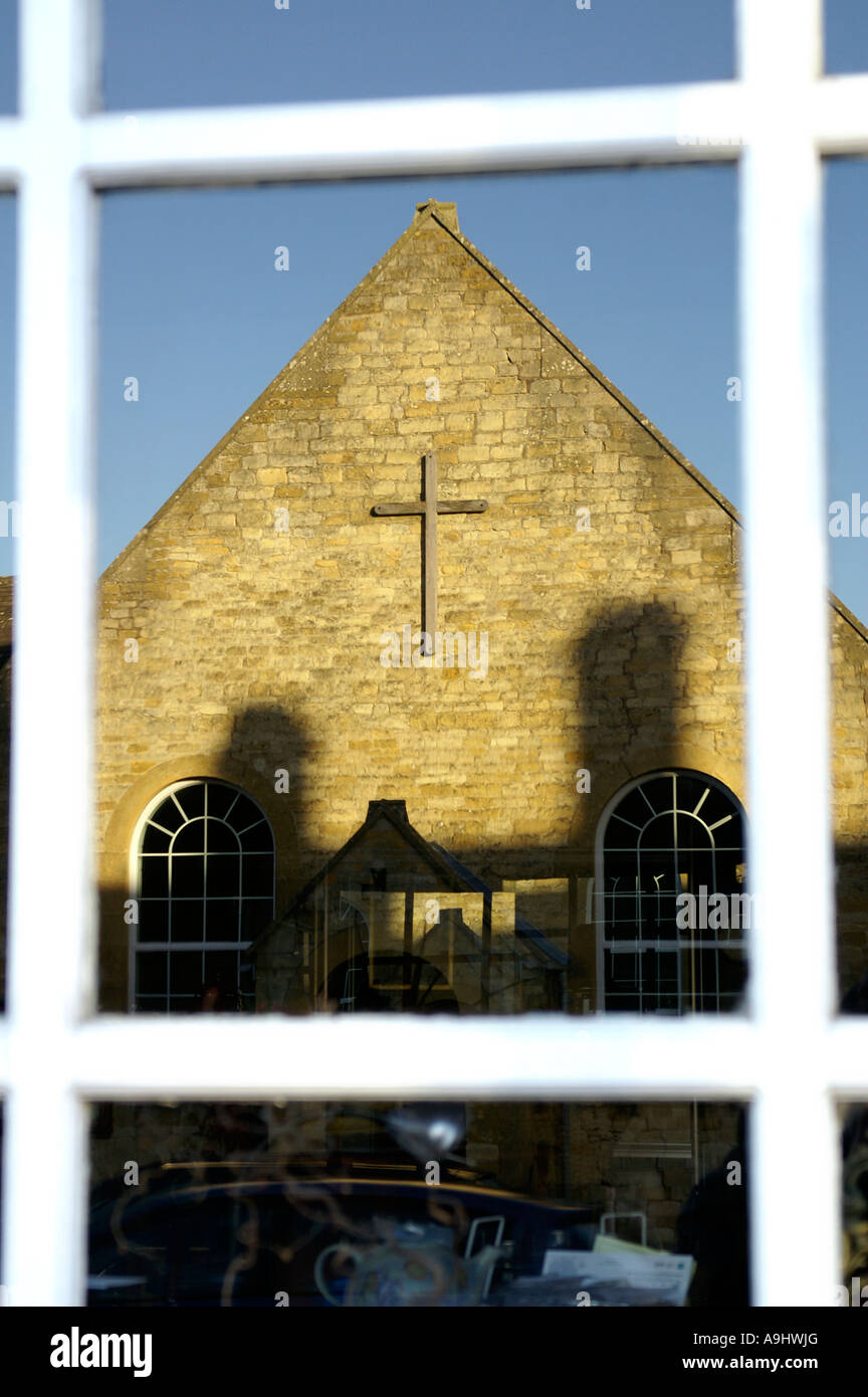 English church building hi-res stock photography and images - Alamy